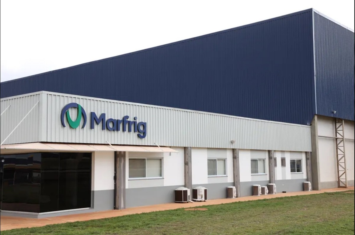 Marfrig anuncia plano de recompra de ações e contrata empréstimo de US ...