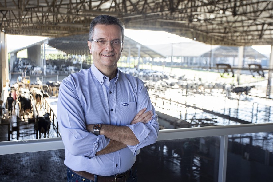 Produção das 100 maiores fazendas de leite do país teve alta de 7,6% em ...