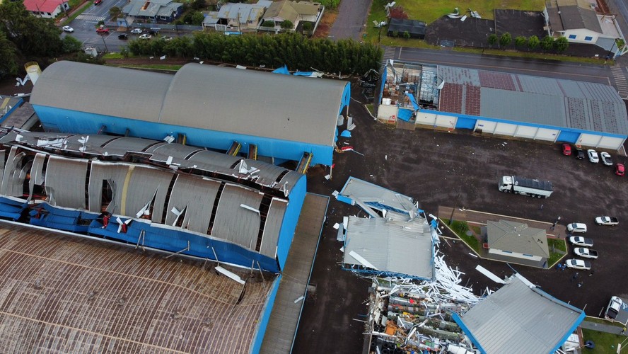 C. Vale suspende operações de unidade em SC devido a temporais