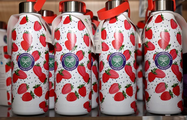 Disputa agrícola em Wimbledon: produtores desafiam o morango mais ...