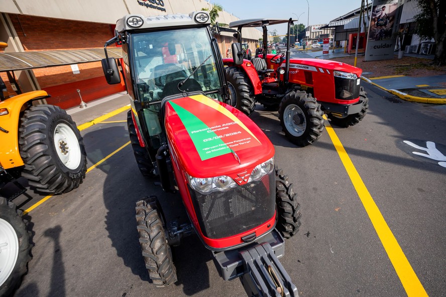 AGCO retoma operações na fábrica de Canoas (RS)