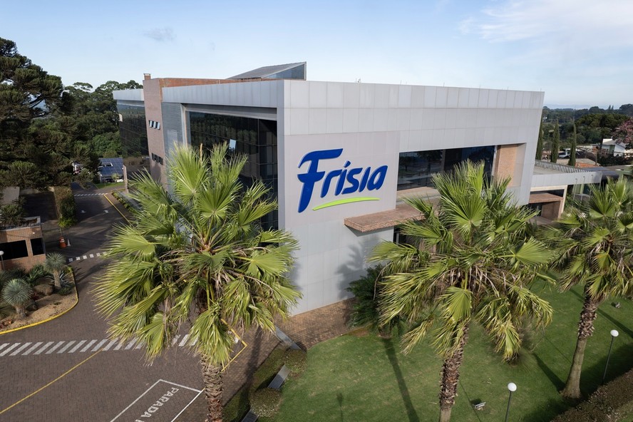 Frísia, cooperativa mais antiga do Paraná, comemora 100 anos