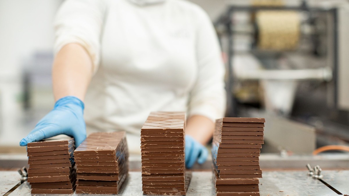 Como é feito o chocolate? Conheça o processo do início ao fim