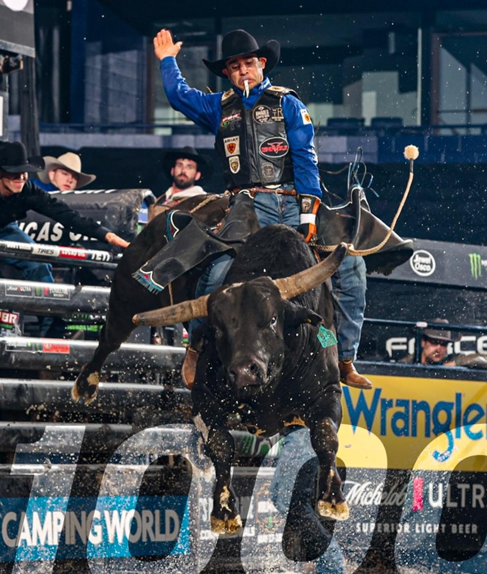 Peão brasileiro completa 1.000 montarias de oito segundos na PBR