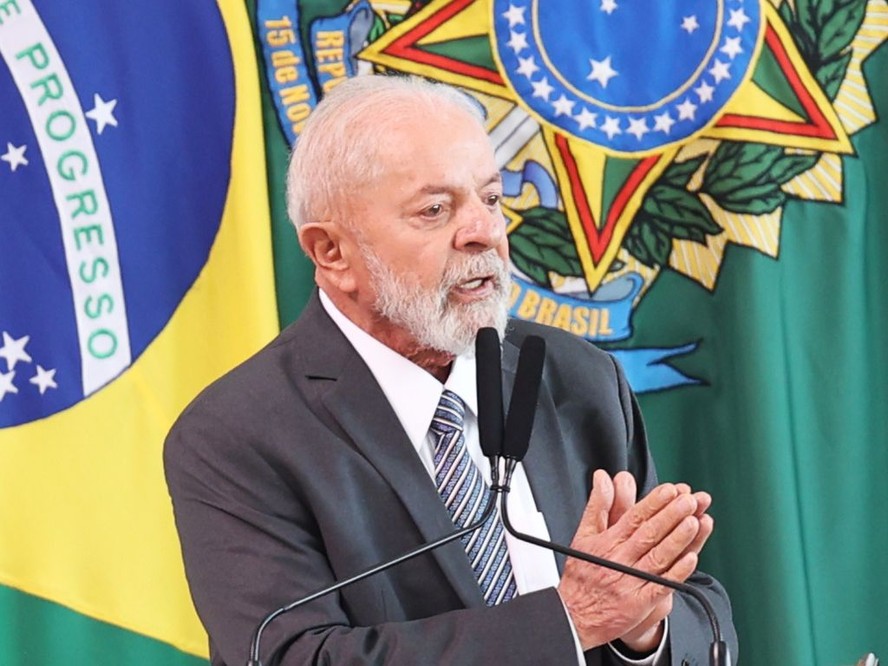 Cobrado pelo MST, Lula visita assentamento pela primeira vez no atual ...