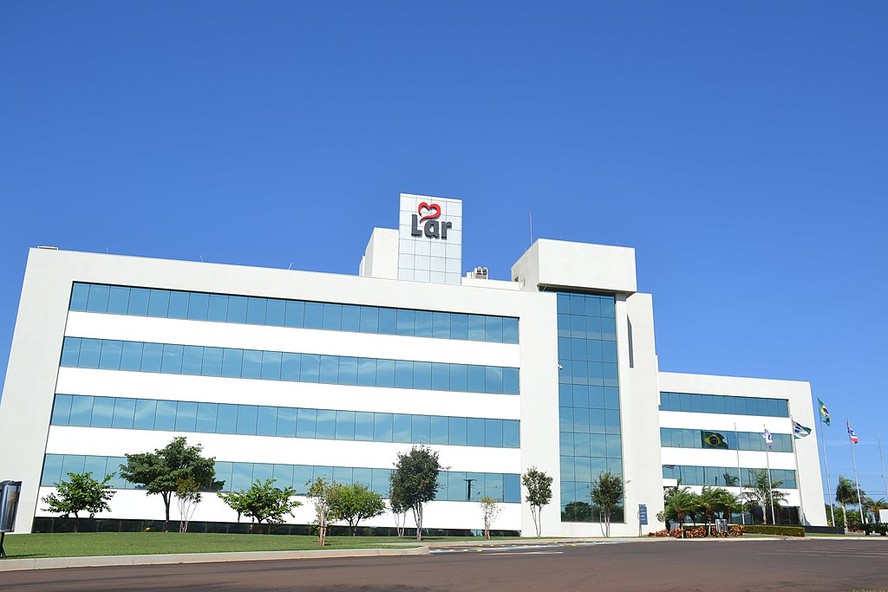 Receita líquida da Lar Cooperativa recuou 6,9% em 2024