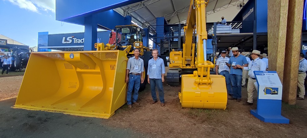Família vai à Agrishow para incentivar filhos a 'gostarem da vida no campo'
