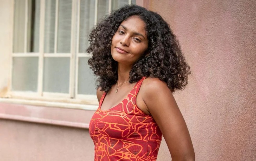 Protagonista de Terra e Paixão, Bárbara Reis se considera aprendiz na ...