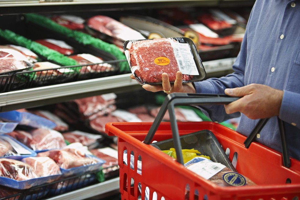 Exclusivo: Grupo Carrefour volta a receber carnes dos frigoríficos