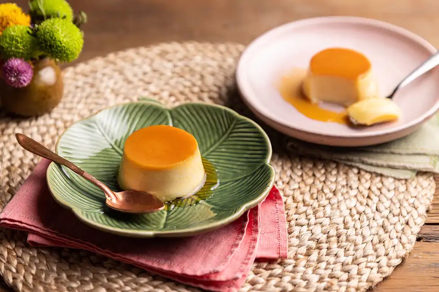 Como fazer minipudim de leite