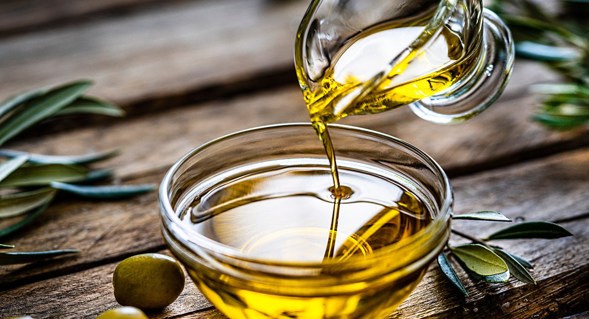 Por que o azeite está tão caro? Entenda e relembre quanto o produto ...