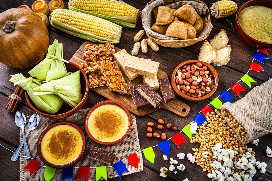 Saiba como preparar cinco receitas de Festa Junina para fazer em casa