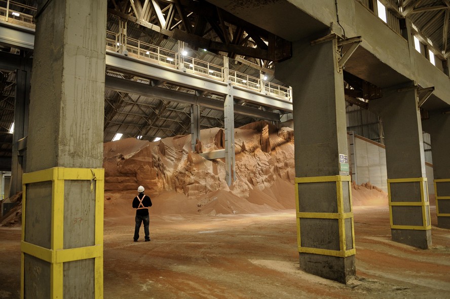 Yara Fertilizantes suspende produção de fosfatados em Cubatão e Paulínia