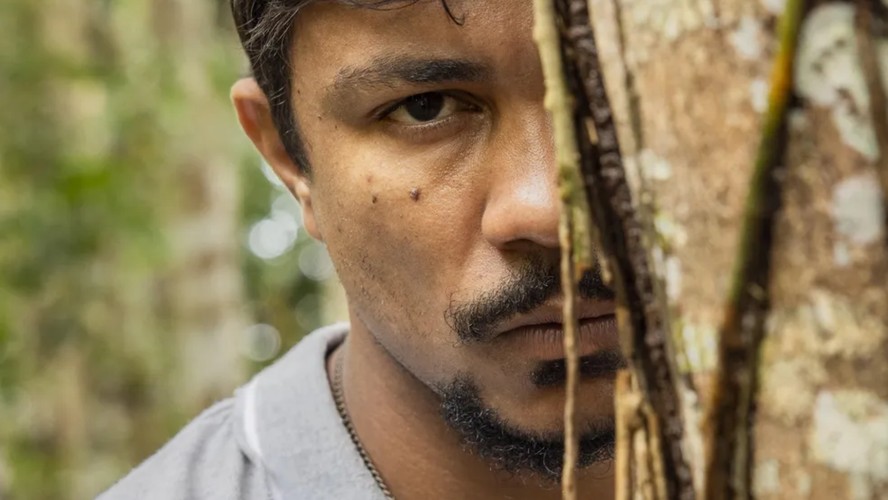 'Renascer': Xamã revela como foi preparação para viver Damião em novela