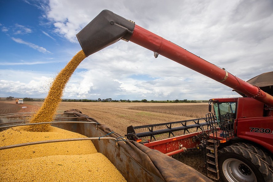 Clima afetou PIB do agro, que caiu 3,2% em 2024