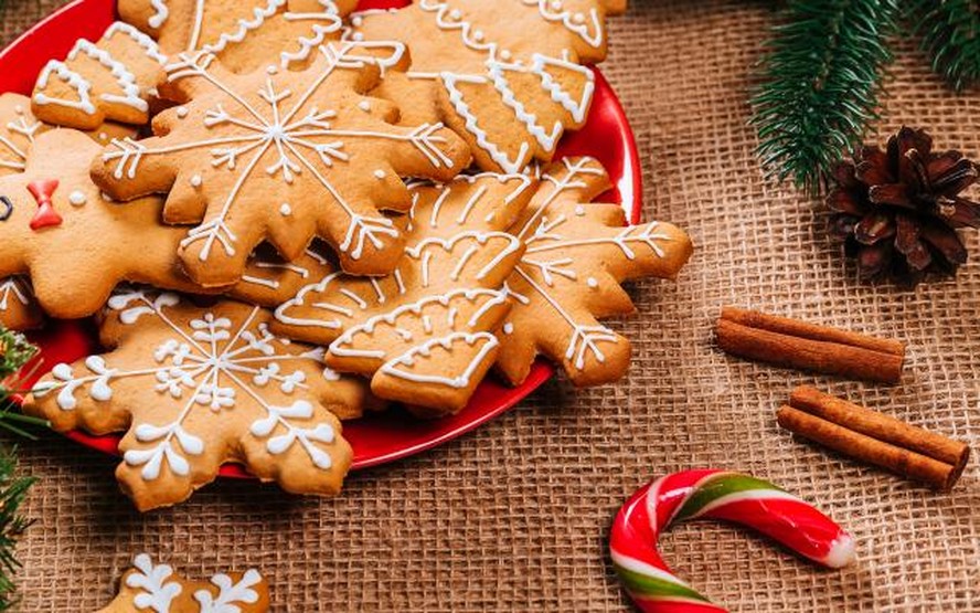 Temporada de festas: como fazer biscoitos decorados para o Natal