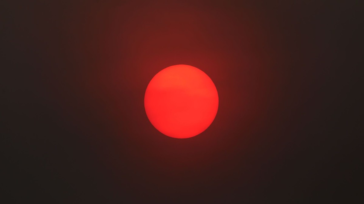 Por que o sol está vermelho? Meteorologista explica fenômeno